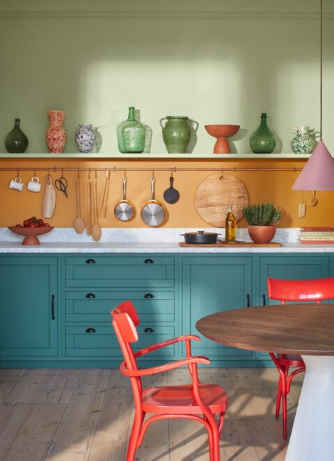 Get Inspired: 21 Ideas to Level up your space using the unexpected red ...